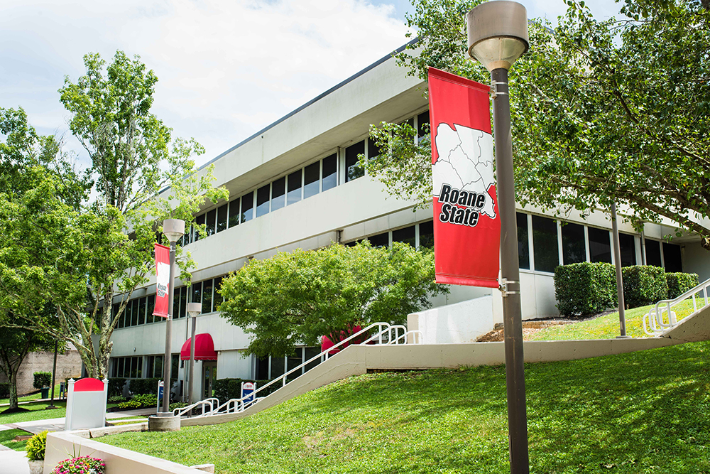 News: Roane State’s Technology Building renamed for Senator Ken Yager ...