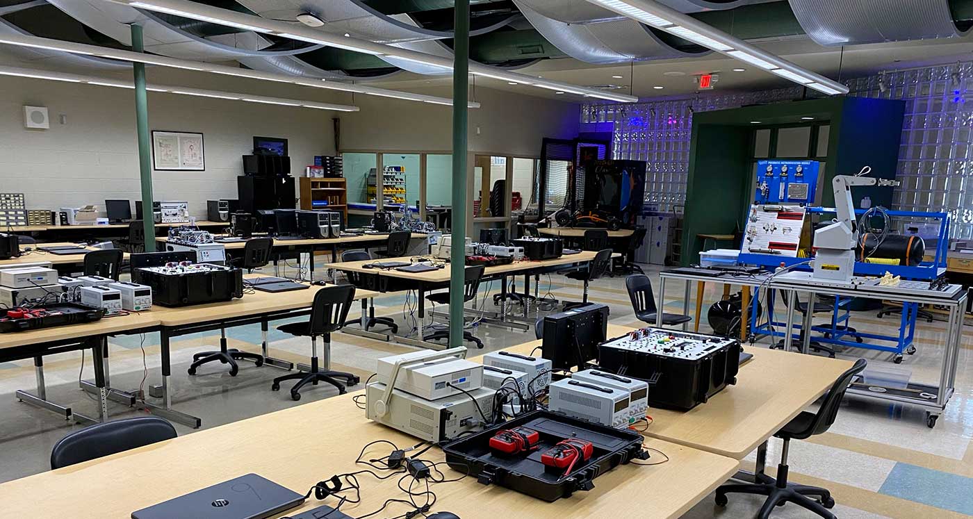 News: Lenoir City supports students in new Roane State programs - Roane ...