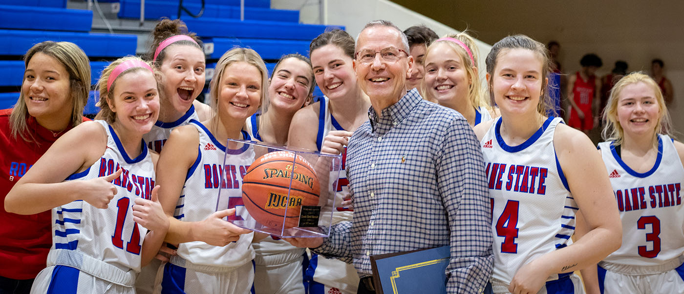 News: Harnish earns career win number 800 - Roane State Community College