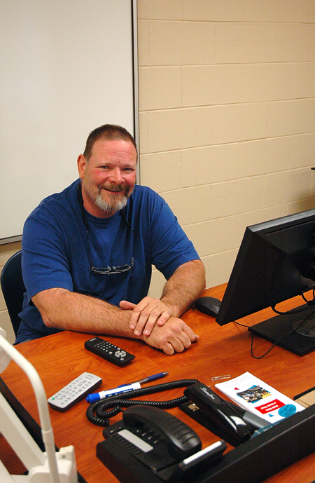 News: Art instructor brings wealth of experience to Roane State's ...